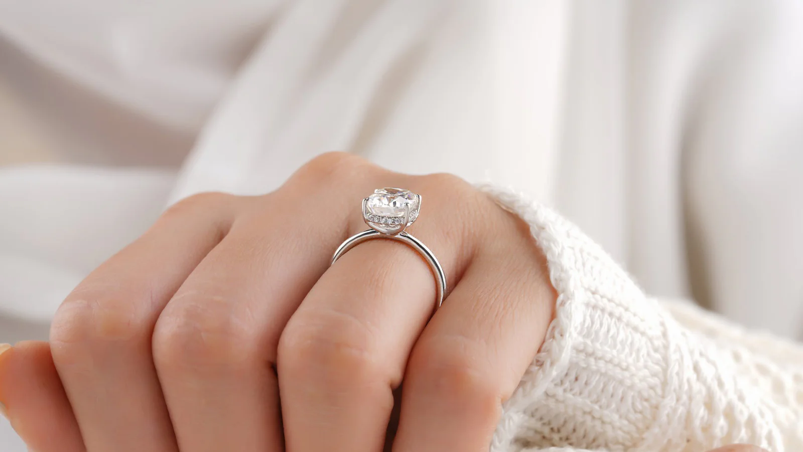 10 Must-Know Tips for Selecting Engagement Rings with Confidence ...